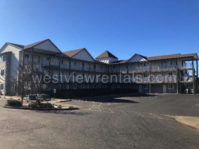 2 Br, 2 bath, Condo 135 Prince Ave
