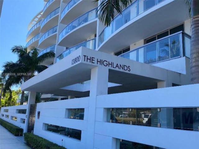 2 Br, 2 bath, Condo 13800 Highland Dr