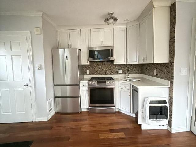 2 Br, 2 bath, Condo 17 Bow Street