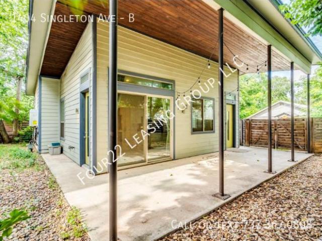 2 Br, 2 bath, Condo 1404 Singleton Ave