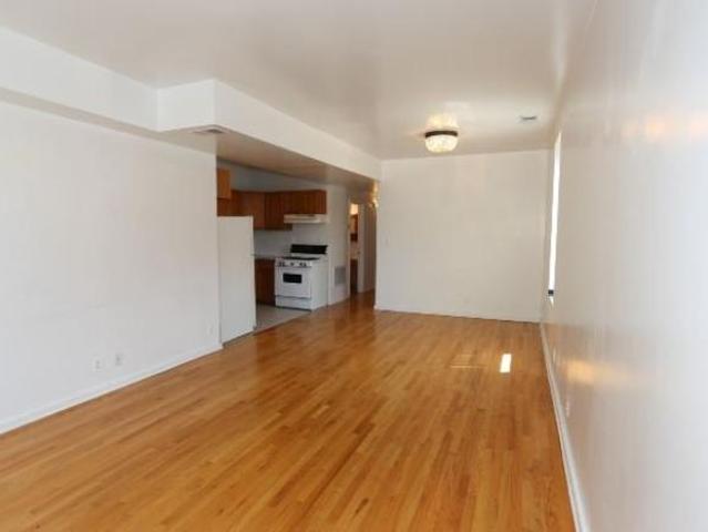 2 Br, 2 bath, Condo 1401 N Bosworth