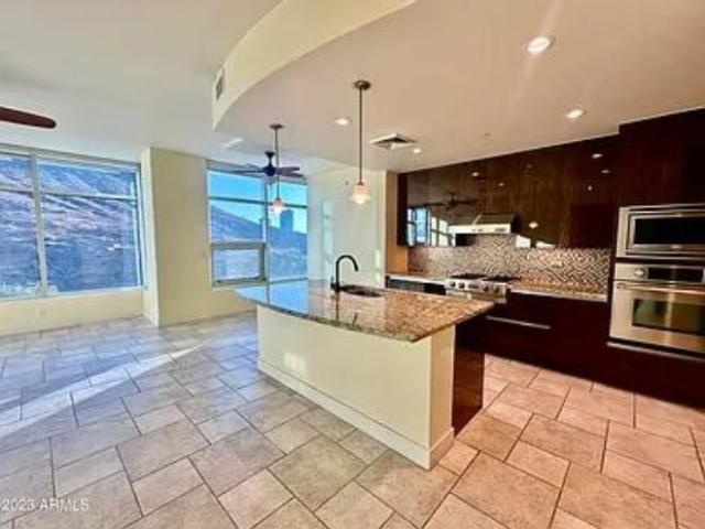 2 Br, 2 bath, Condo 140 E Rio Salado Pkwy
