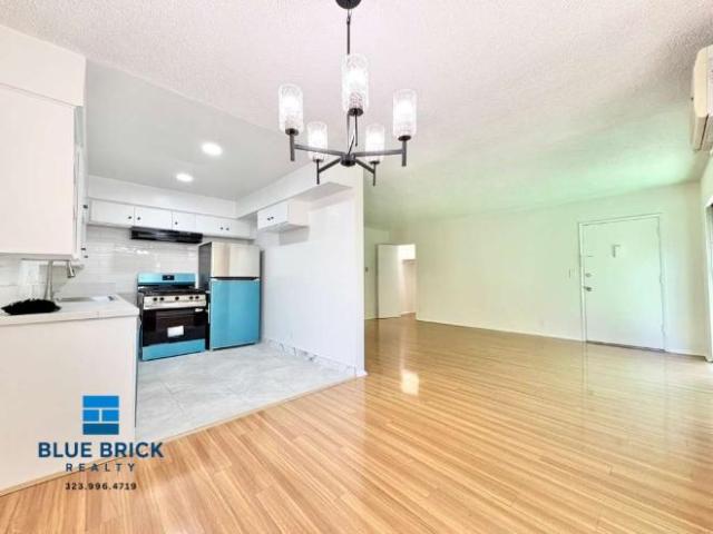 2 Br, 2 bath, Condo 1411 N Curson Ave