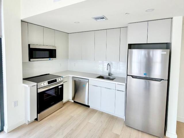 2 Br, 2 bath, Condo 141 NE 2nd Street
