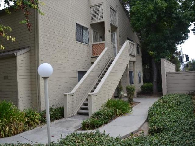 2 Br, 2 bath, Condo 1420 Foothill Meadows Ct