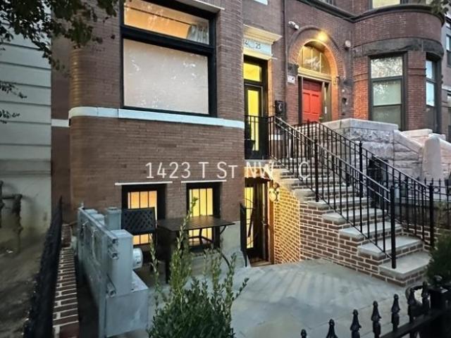 2 Br, 2 bath, Condo 1423 T St Nw