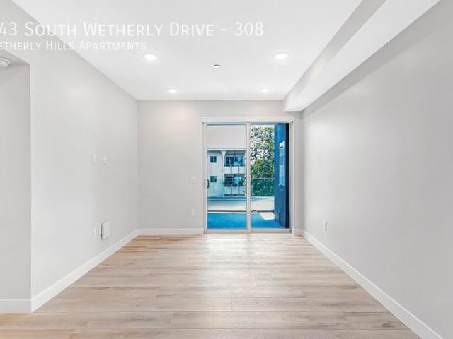 2 Br, 2 bath, Condo 143 South Wetherly Drive