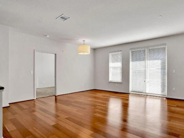 2 Br, 2 bath, Condo 1445 Fruitdale Ave