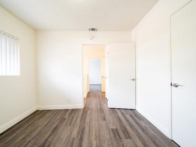 2 Br, 2 bath, Condo 1466 Bonair Rd 66