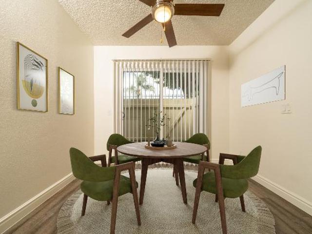2 Br, 2 bath, Condo 1466 Bonair Rd