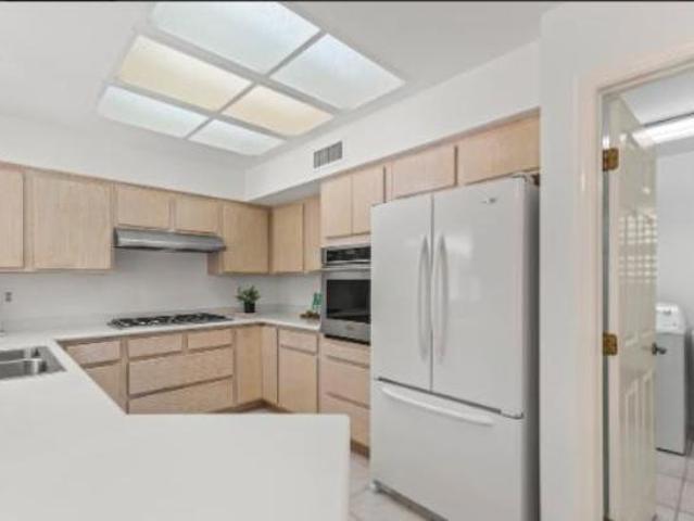 2 Br, 2 bath, Condo 14632 W White Wood Dr
