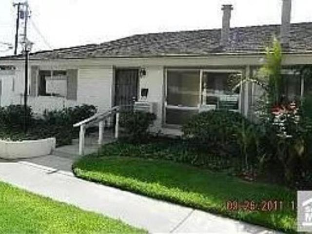 2 Br, 2 bath, Condo 14802 Newport Ave