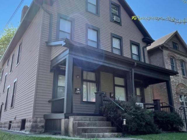 2 Br, 2 bath, Condo 1494 Michigan Ave