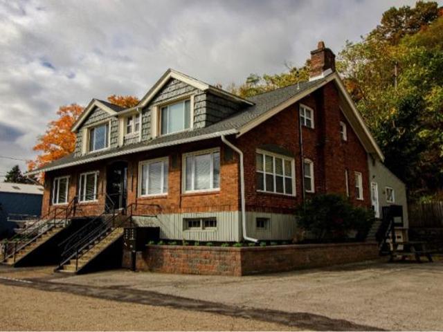 2 Br, 2 bath, Condo 14 River Rd