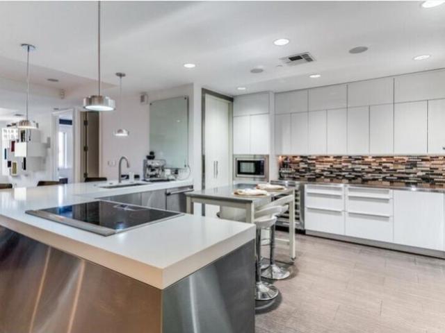 2 Br, 2 bath, Condo 1505 Elm St
