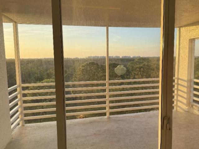 2 Br, 2 bath, Condo 15171 Cedarwood Ln
