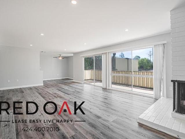 2 Br, 2 bath, Condo 15101 Magnolia Blvd