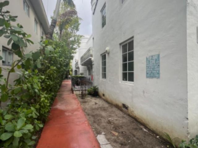 2 Br, 2 bath, Condo 1510 Meridian Ave