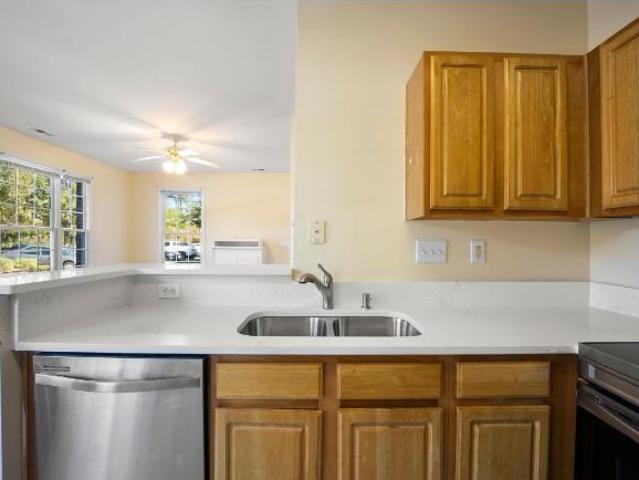 2 Br, 2 bath, Condo 1511 Kudrow Ln