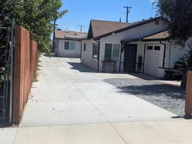 2 Br, 2 bath, Condo 15269 Ramona Ave Unita