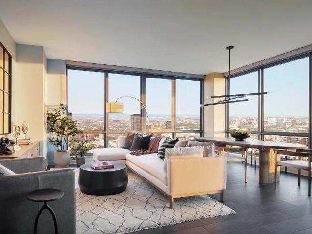 2 Br, 2 bath, Condo 154 N Peoria St