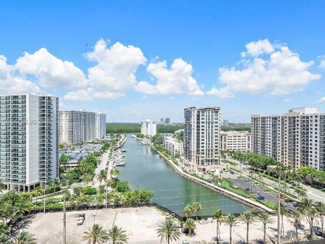 2 Br, 2 bath, Condo 15811 Collins Ave