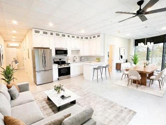 2 Br, 2 bath, Condo 15950 Bay Vista Drive