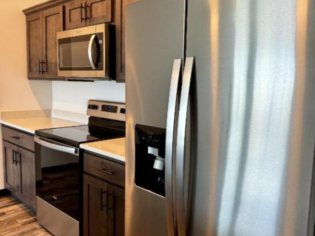 2 Br, 2 bath, Condo 1595 25th Ave