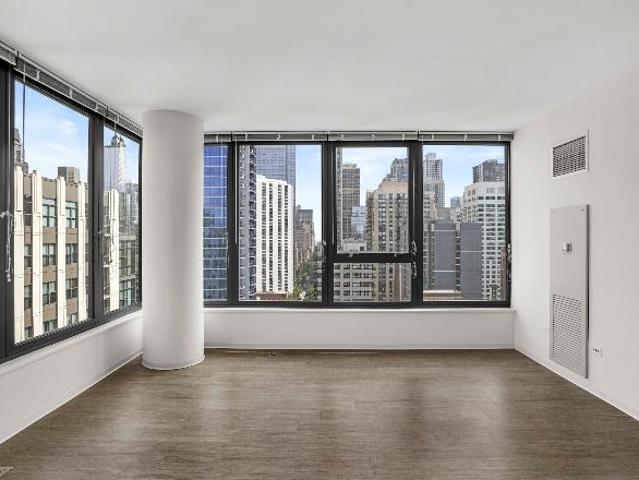 2 Br, 2 bath, Condo 159 West Superior St