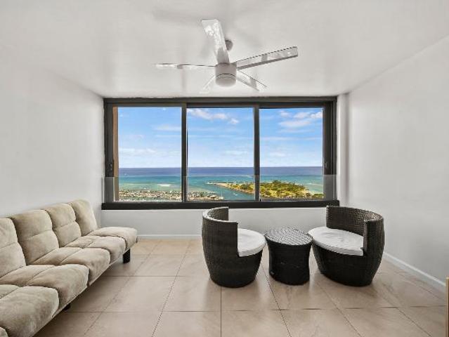 2 Br, 2 bath, Condo 1600 Ala Moana Blvd