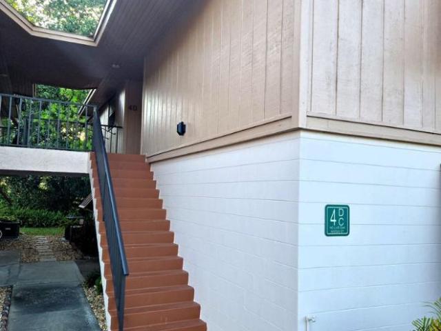 2 Br, 2 bath, Condo 160 Live Oak Woods Court