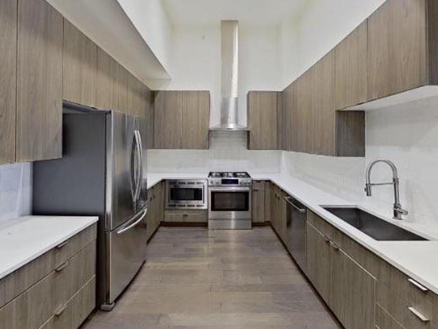 2 Br, 2 bath, Condo 1616 S Broadway
