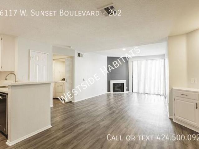 2 Br, 2 bath, Condo 16117 W Sunset Boulevard
