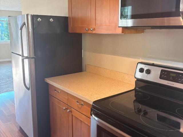 2 Br, 2 bath, Condo 1620 S Kent Des Moines Rd