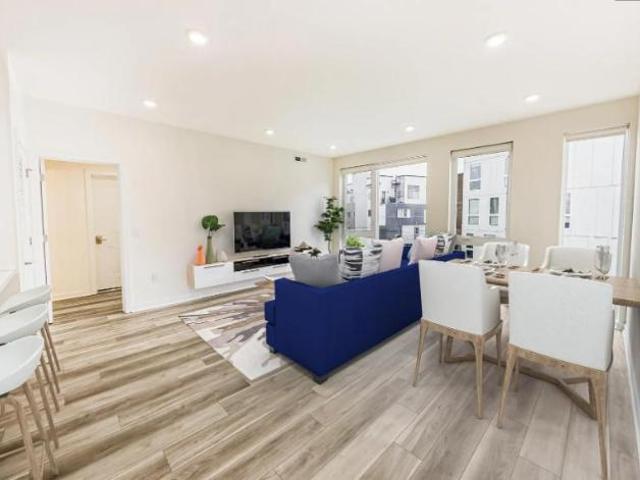 2 Br, 2 bath, Condo 1667 N 5th St