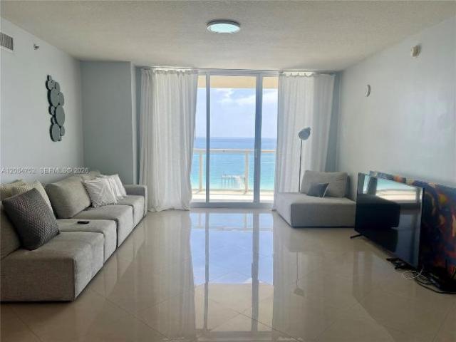 2 Br, 2 bath, Condo 16699 Collins Ave