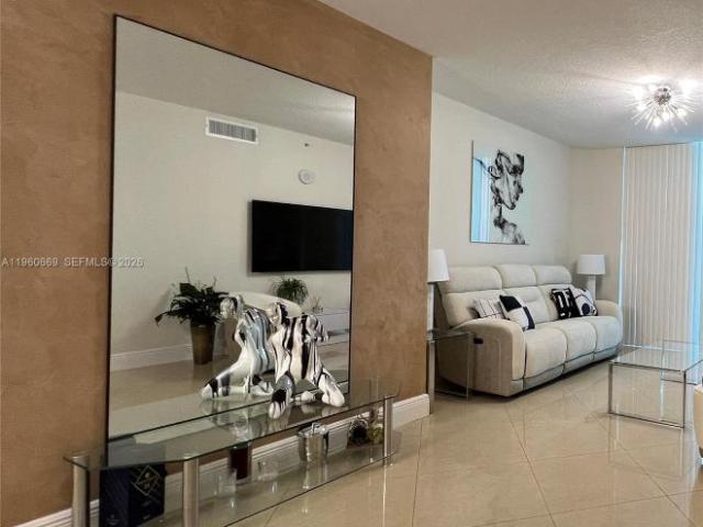 2 Br, 2 bath, Condo 16699 Collins Ave