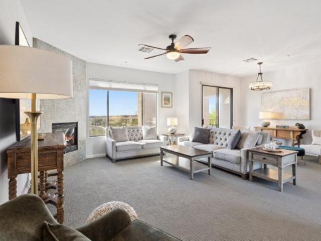 2 Br, 2 bath, Condo 16600 N Thompson Peak Pkwy