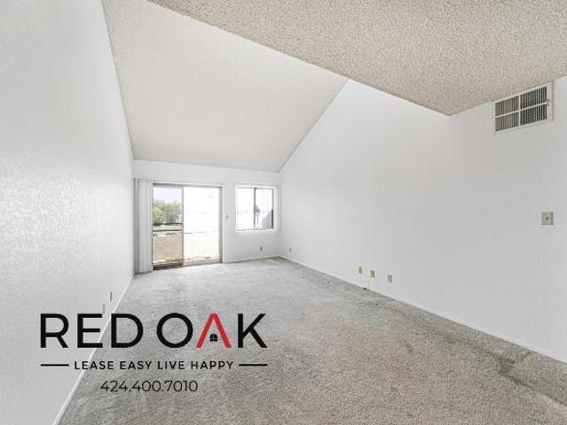 2 Br, 2 bath, Condo 16607 S Halldale Ave