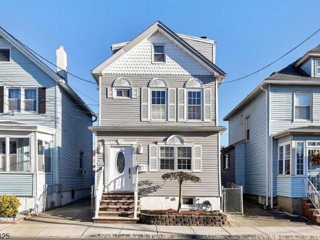 2 Br, 2 bath, Condo 16 Smith Street