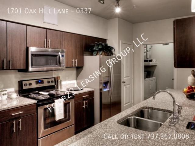 2 Br, 2 bath, Condo 1701 Oak Hill Lane