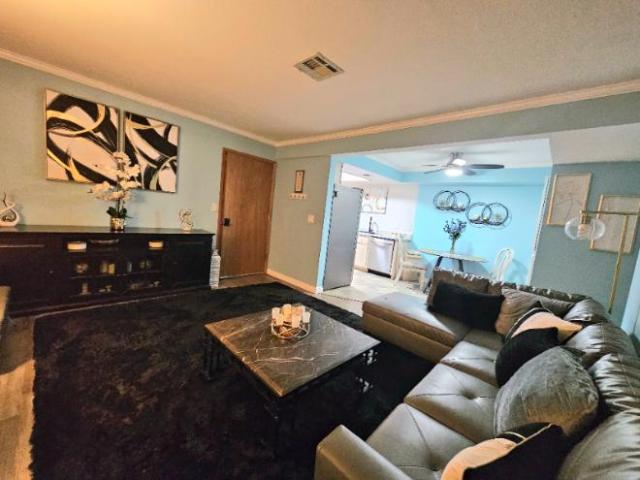 2 Br, 2 bath, Condo 1701 Katie Ave