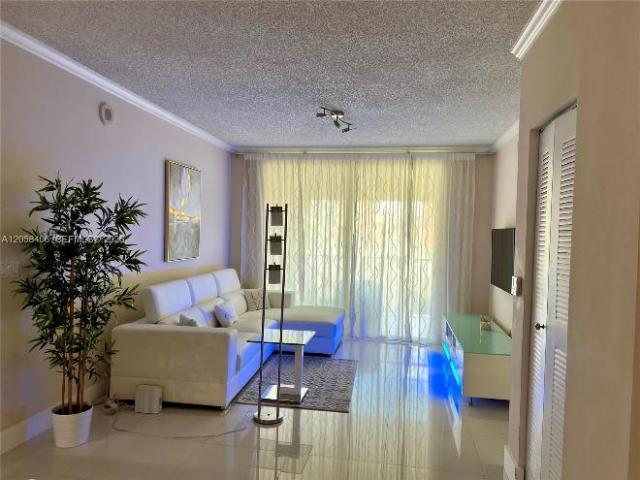 2 Br, 2 bath, Condo 17100 N Bay Rd