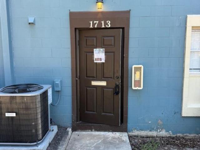 2 Br, 2 bath, Condo 1713 NE 2nd Street