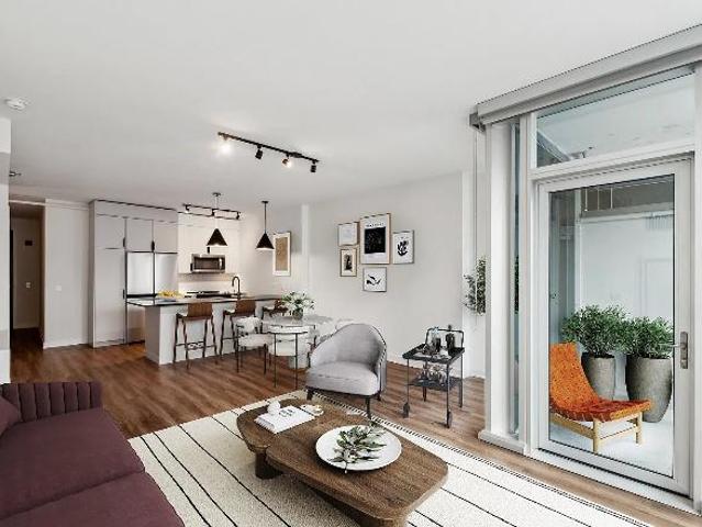 2 Br, 2 bath, Condo 171 W Kinzie St