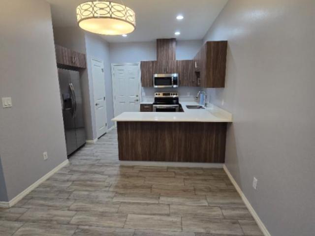 2 Br, 2 bath, Condo 1721 Harrison Street