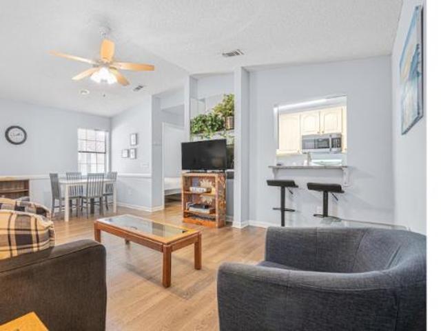 2 Br, 2 bath, Condo 17462 Front Beach Rd