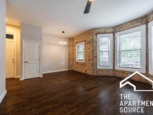 2 Br, 2 bath, Condo 1758 W Montrose Ave