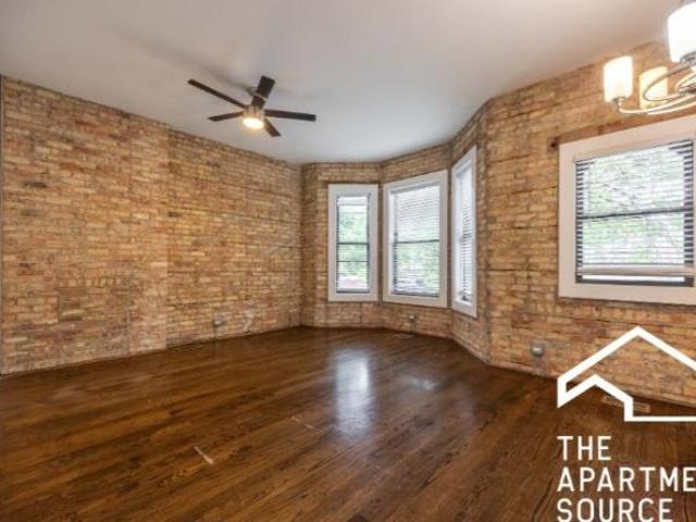 2 Br, 2 bath, Condo 1758 West Montrose Ave