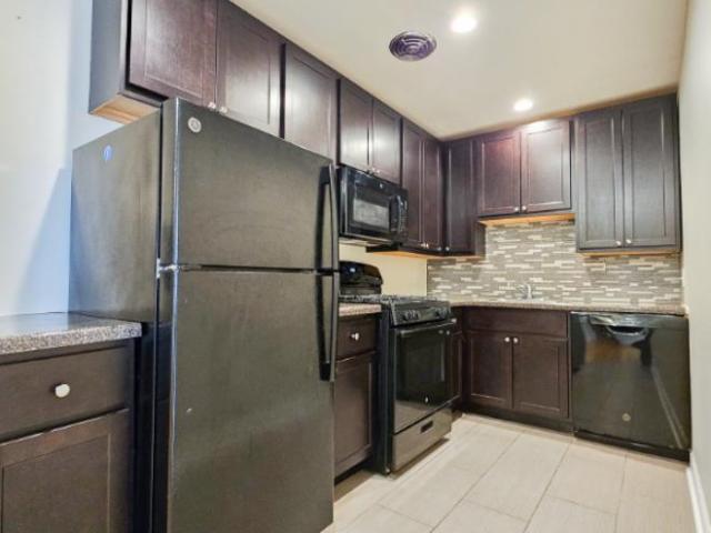2 Br, 2 bath, Condo 1775 Highland